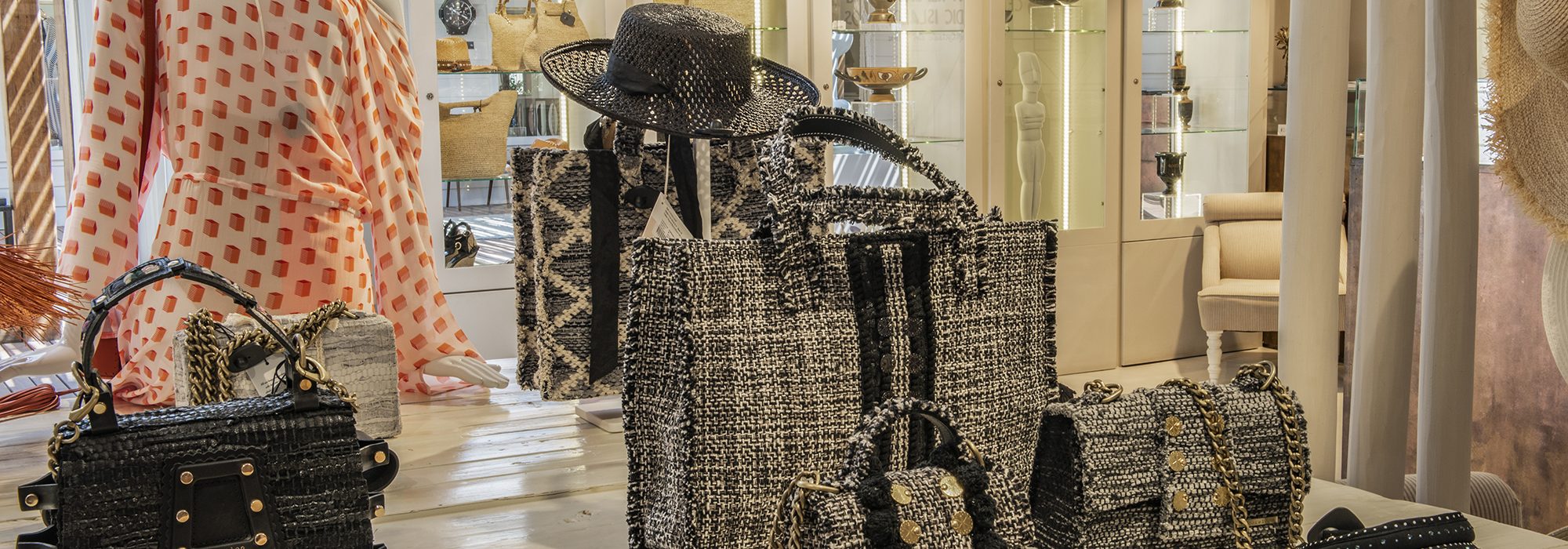 Principote beach club and restaurant, a must-go in Mykonos